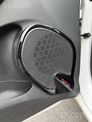 Balts Renault Clio 2015 Rīga, ar dzinēja tilpumu 1.50 L un nobraukumu 312 tūkst. km par 2400 €, foto 8 vietnē AUTOMOTO.COM.LV
