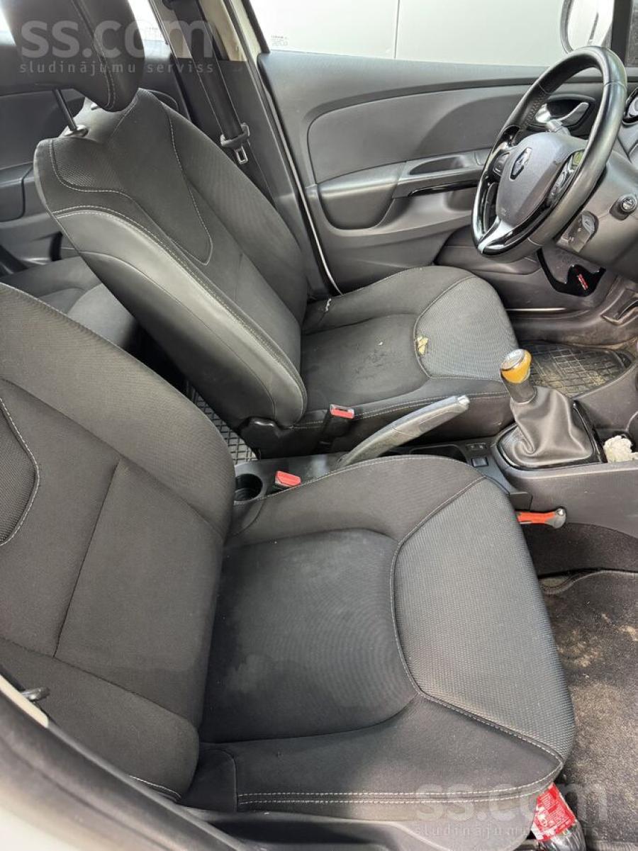 Balts Renault Clio 2015 Rīga, ar dzinēja tilpumu 1.50 L un nobraukumu 312 tūkst. km par 2400 €, foto 11 vietnē AUTOMOTO.COM.LV