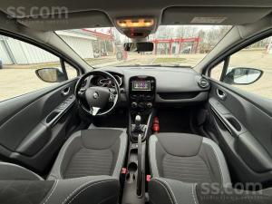 White Renault Clio 2016 in Riga, with an engine capacity of 1.20 L and mileage of 0 thousand km for 5279 €, photo 18 on AUTOMOTO.COM.LV
