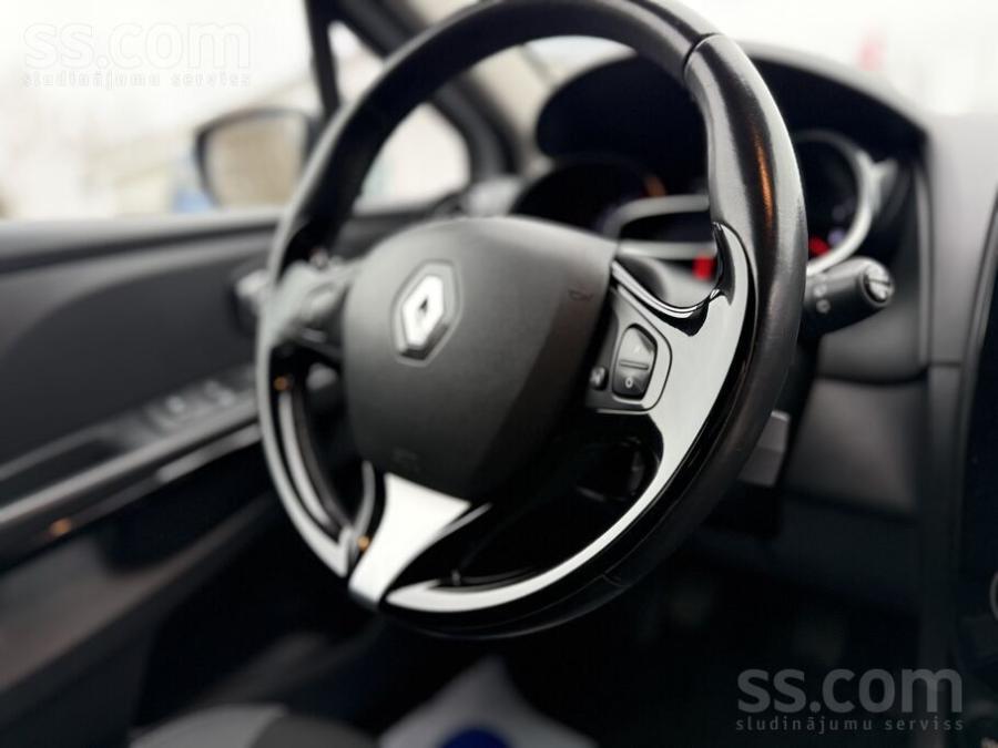 White Renault Clio 2016 in Riga, with an engine capacity of 1.20 L and mileage of 0 thousand km for 5279 €, photo 21 on AUTOMOTO.COM.LV