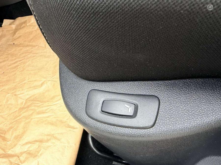 Balts Renault Clio 2016 Utena, ar dzinēja tilpumu 0.90 L un nobraukumu 137 tūkst. km par 4550 €, foto 26 vietnē AUTOMOTO.COM.LV