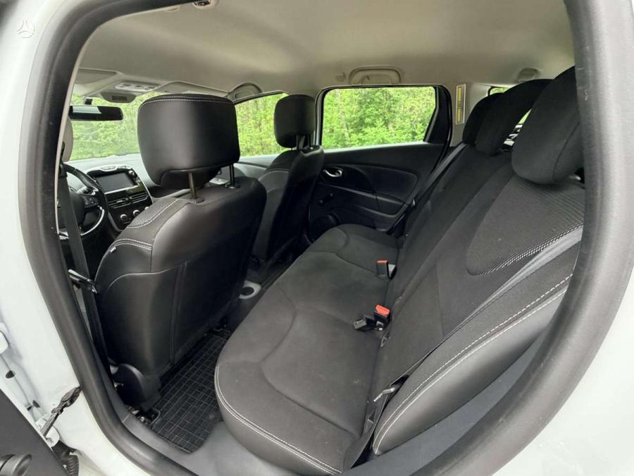 White Renault Clio 2016 in Utena, with an engine capacity of 0.90 L and mileage of 137 thousand km for 4200 €, photo 19 on AUTOMOTO.COM.LV