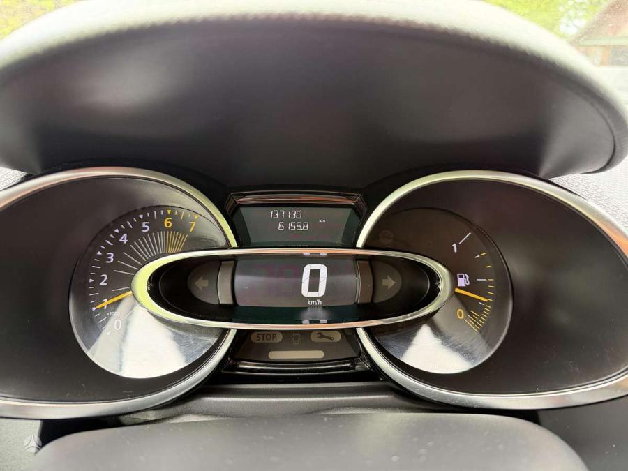 White Renault Clio 2016 in Utena, with an engine capacity of 0.90 L and mileage of 137 thousand km for 4200 €, photo 27 on AUTOMOTO.COM.LV
