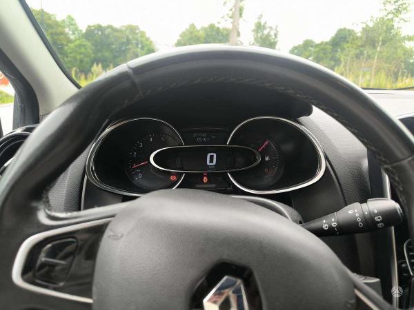 White Renault Clio 2019 in Vilnius, with an engine capacity of 1.46 L and mileage of 378 thousand km for 4700 €, photo 10 on AUTOMOTO.COM.LV
