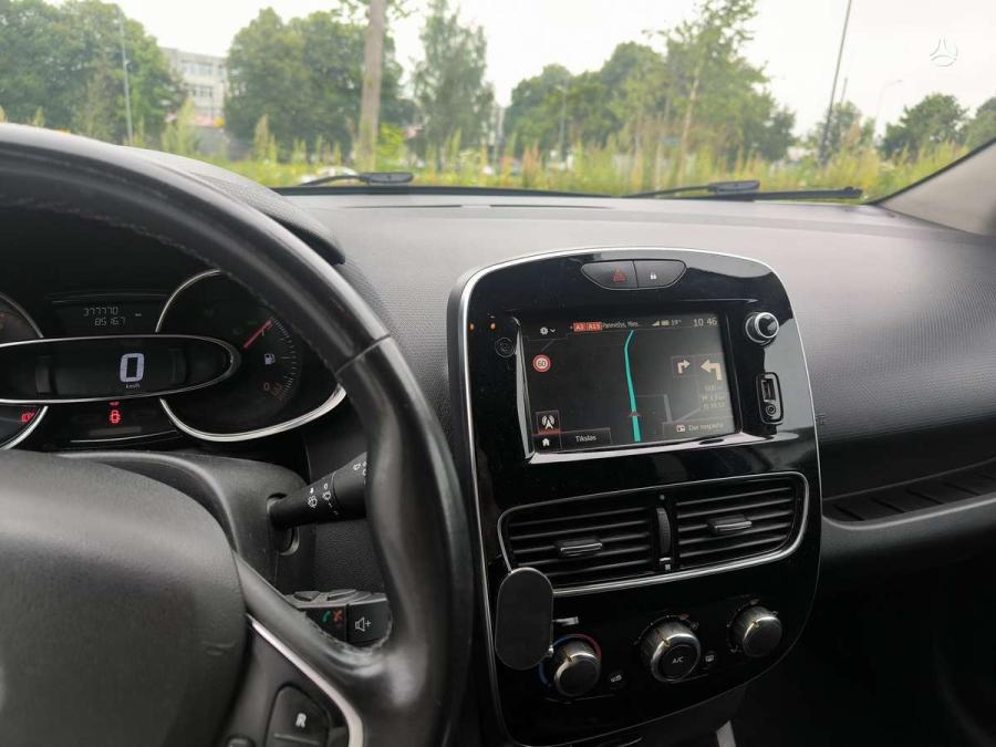 Balts Renault Clio 2019 Viļņa, ar dzinēja tilpumu 1.46 L un nobraukumu 378 tūkst. km par 4700 €, foto 12 vietnē AUTOMOTO.COM.LV