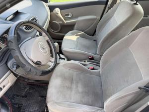 Dzeltens Renault Clio 2005 Viļņa, ar dzinēja tilpumu 1.60 L un nobraukumu 145 tūkst. km par 1750 €, foto 6 vietnē AUTOMOTO.COM.LV