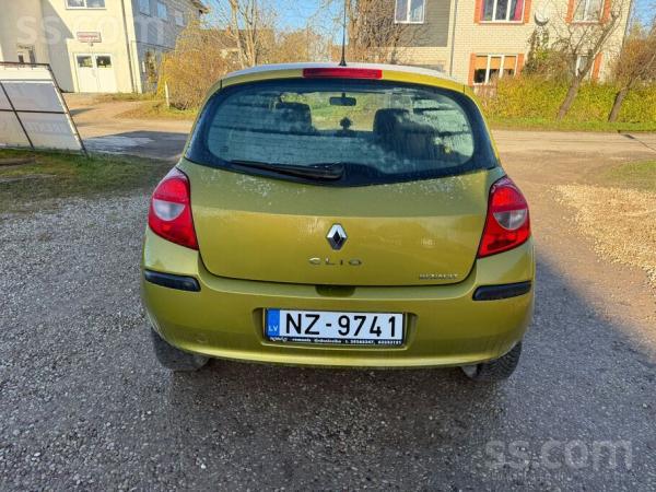 Dzeltens Renault Clio 2006 Saldus, ar dzinēja tilpumu 1.50 L un nobraukumu 247 tūkst. km par 2500 €, foto 6 vietnē AUTOMOTO.COM.LV