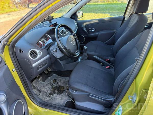 Dzeltens Renault Clio 2006 Saldus, ar dzinēja tilpumu 1.50 L un nobraukumu 247 tūkst. km par 2500 €, foto 9 vietnē AUTOMOTO.COM.LV