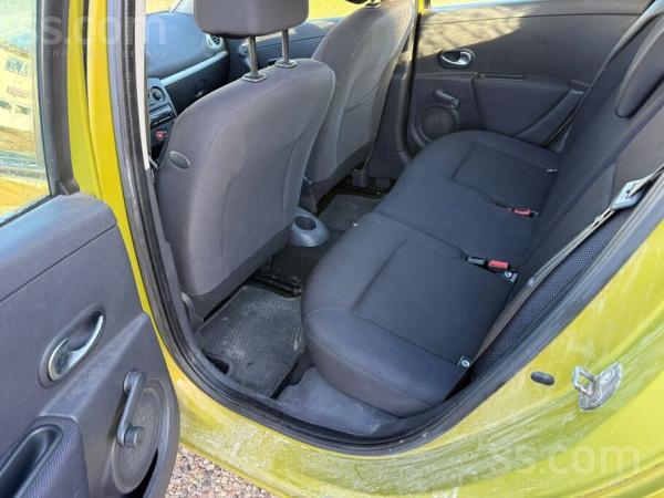 Dzeltens Renault Clio 2006 Saldus, ar dzinēja tilpumu 1.50 L un nobraukumu 247 tūkst. km par 2500 €, foto 10 vietnē AUTOMOTO.COM.LV