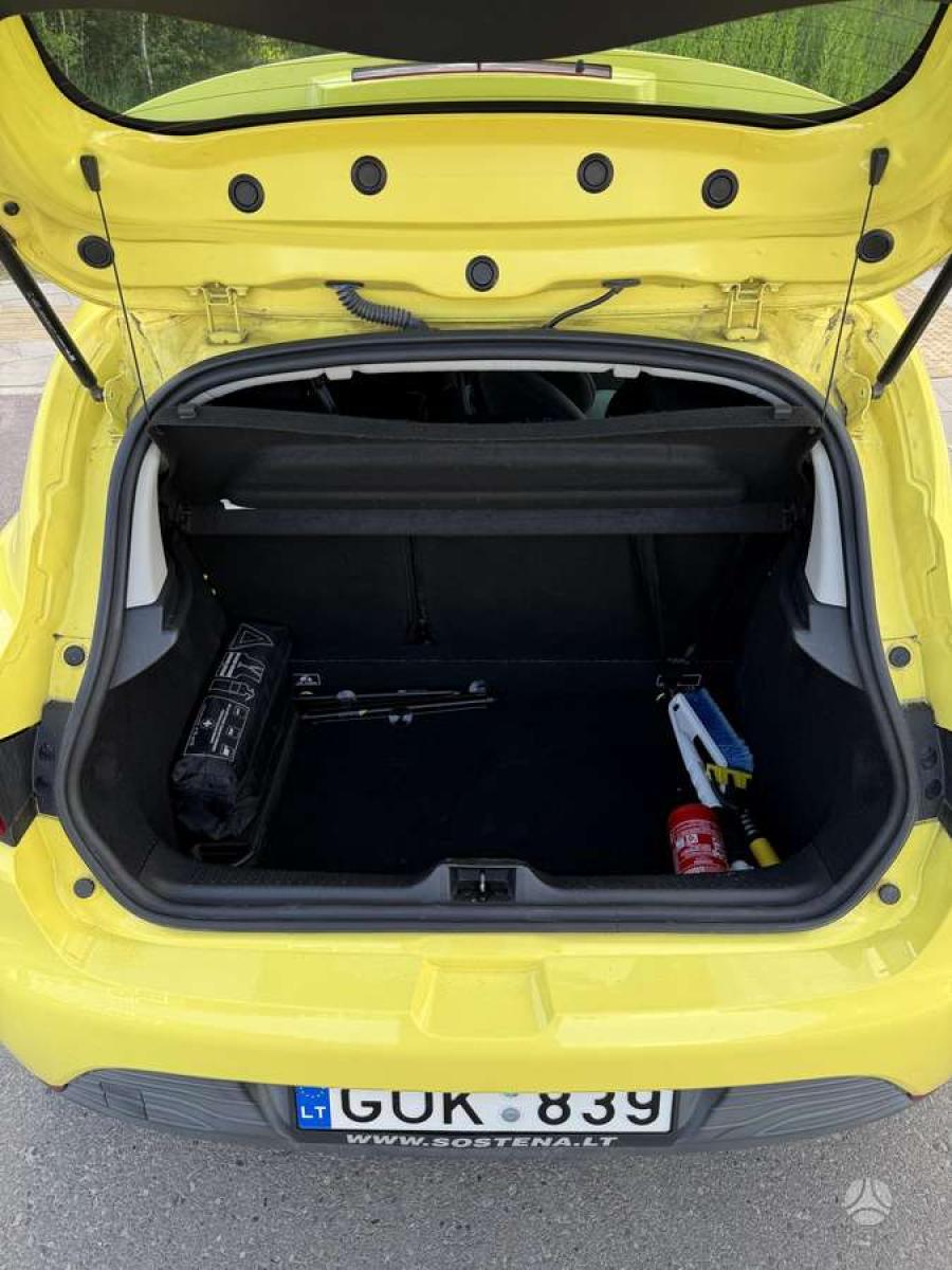 Dzeltens Renault Clio 2013 Viļņa, ar dzinēja tilpumu 1.15 L un nobraukumu 96 tūkst. km par 3750 €, foto 9 vietnē AUTOMOTO.COM.LV