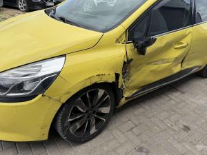 Yellow Renault Clio 2015 in Vilnius, with an engine capacity of 1.20 L and mileage of 220 thousand km for 2250 €, photo 8 on AUTOMOTO.COM.LV