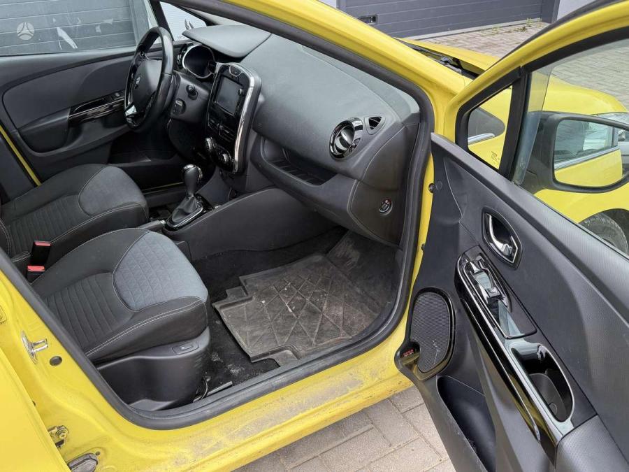 Yellow Renault Clio 2015 in Vilnius, with an engine capacity of 1.20 L and mileage of 220 thousand km for 2250 €, photo 10 on AUTOMOTO.COM.LV