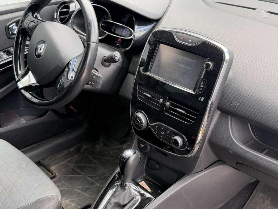 Yellow Renault Clio 2015 in Vilnius, with an engine capacity of 1.20 L and mileage of 220 thousand km for 2250 €, photo 13 on AUTOMOTO.COM.LV
