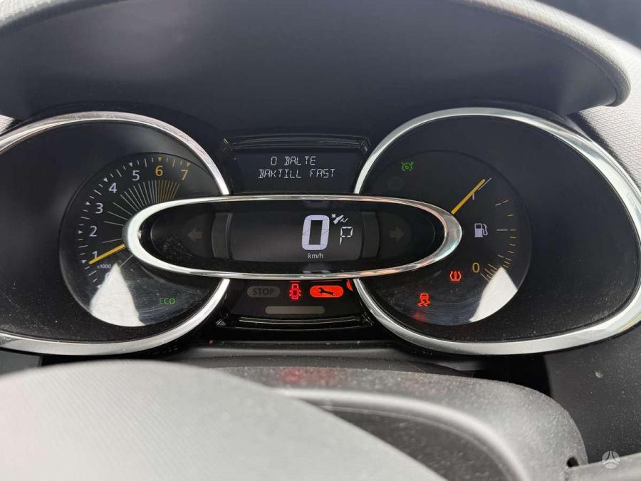 Yellow Renault Clio 2015 in Vilnius, with an engine capacity of 1.20 L and mileage of 220 thousand km for 2250 €, photo 17 on AUTOMOTO.COM.LV