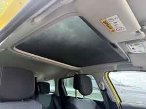 Yellow Renault Clio 2015 in Vilnius, with an engine capacity of 1.20 L and mileage of 220 thousand km for 2250 €, photo 19 on AUTOMOTO.COM.LV