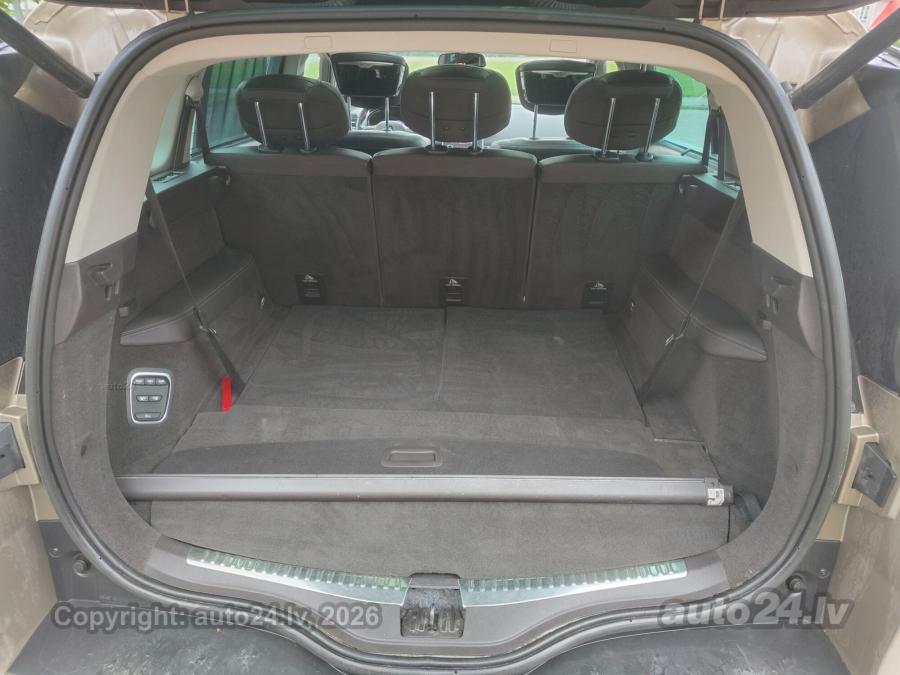 Beige Renault Espace 2015 in Tallinn, with an engine capacity of 1.60 L and mileage of 265 thousand km for 6800 €, photo 20 on AUTOMOTO.COM.LV