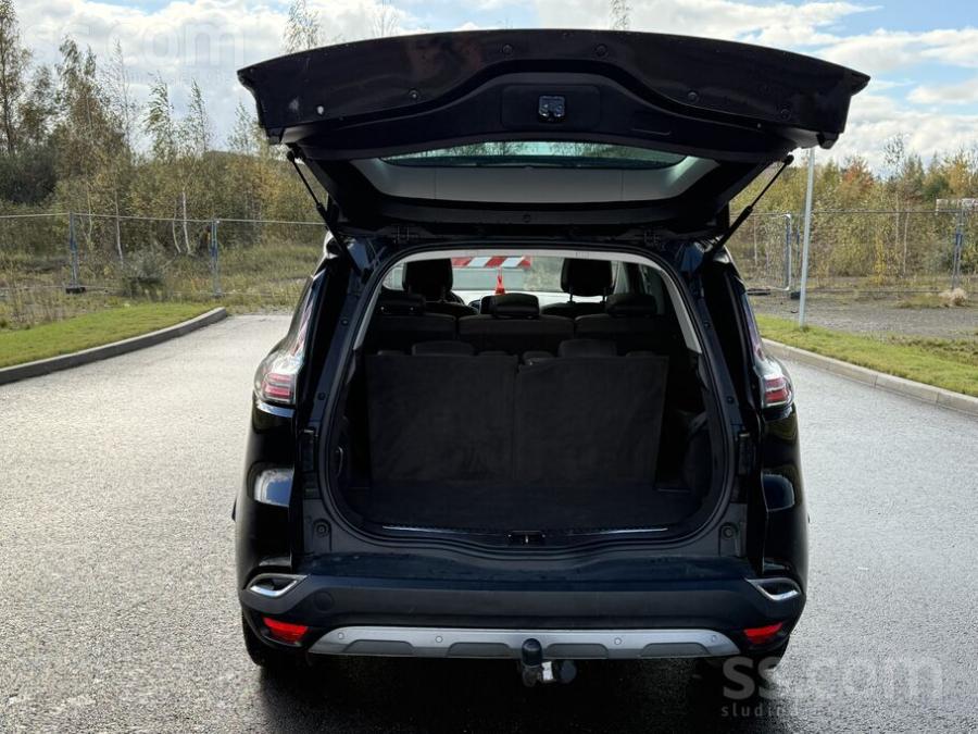 Melns Renault Espace 2016 Liepāja, ar dzinēja tilpumu 1.60 L un nobraukumu 167 tūkst. km par 9900 €, foto 10 vietnē AUTOMOTO.COM.LV