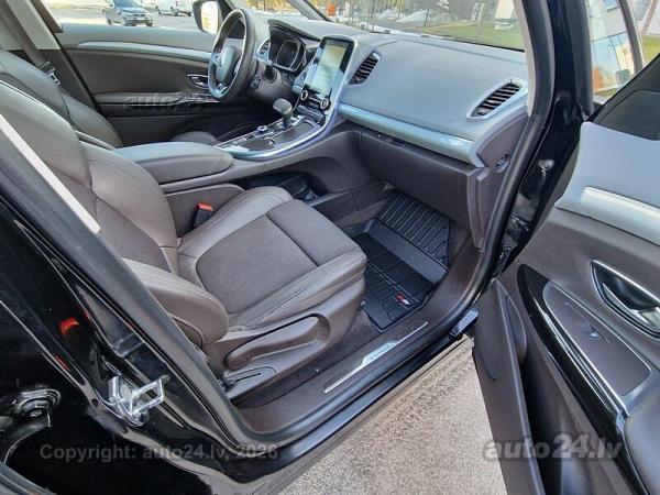 Melns Renault Espace 2015 Tallina, ar dzinēja tilpumu 1.60 L un nobraukumu 96 tūkst. km par 13490 €, foto 11 vietnē AUTOMOTO.COM.LV