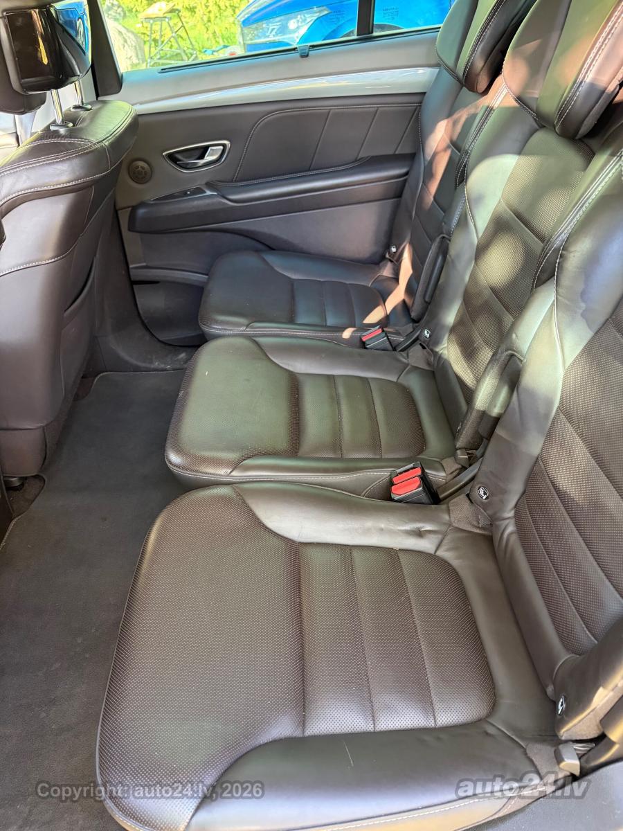 Black Renault Espace 2015 in Tallinn, with an engine capacity of 1.60 L and mileage of 265 thousand km for 10100 €, photo 8 on AUTOMOTO.COM.LV