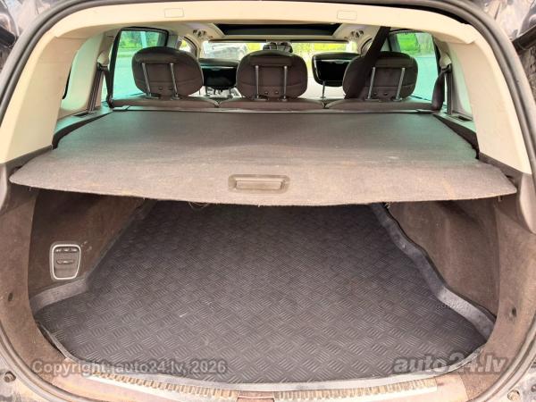 Melns Renault Espace 2015 Tallina, ar dzinēja tilpumu 1.60 L un nobraukumu 324 tūkst. km par 6900 €, foto 9 vietnē AUTOMOTO.COM.LV
