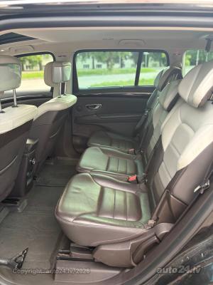 Melns Renault Espace 2016 Tallina, ar dzinēja tilpumu 1.60 L un nobraukumu 202 tūkst. km par 9900 €, foto 13 vietnē AUTOMOTO.COM.LV