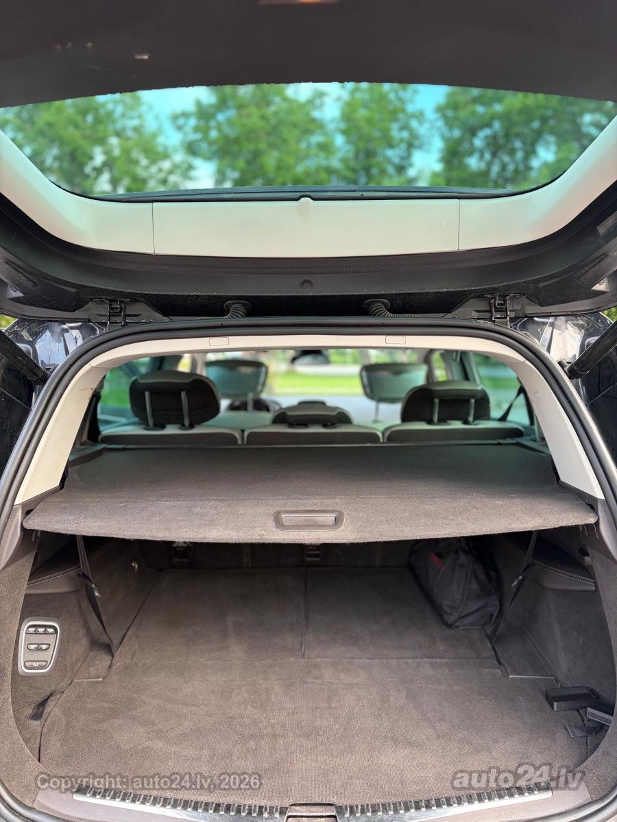 Melns Renault Espace 2016 Tallina, ar dzinēja tilpumu 1.60 L un nobraukumu 202 tūkst. km par 9900 €, foto 14 vietnē AUTOMOTO.COM.LV