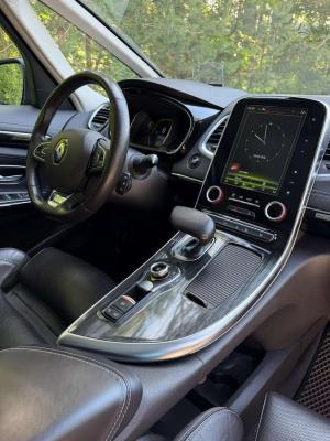 Black Renault Espace 2017 in Vilnius, with an engine capacity of 1.60 L and mileage of 255 thousand km for 13000 €, photo 14 on AUTOMOTO.COM.LV
