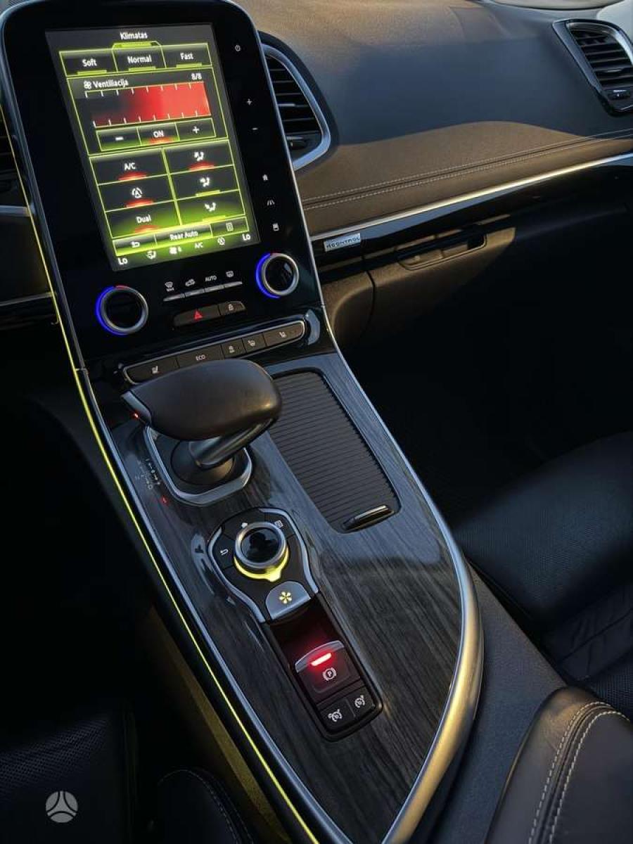 Black Renault Espace 2017 in Vilnius, with an engine capacity of 1.60 L and mileage of 255 thousand km for 13000 €, photo 17 on AUTOMOTO.COM.LV