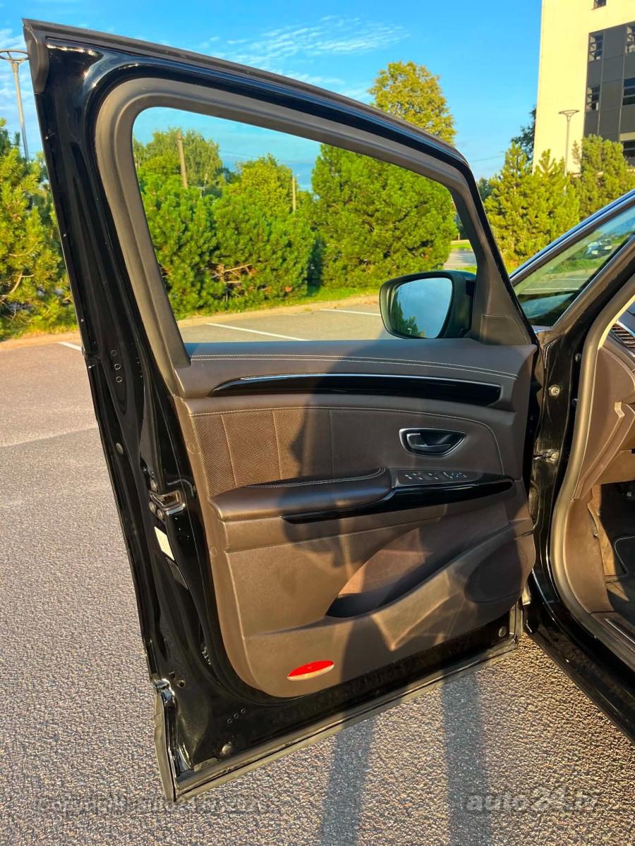 Black Renault Espace 2017 in Tartu, with an engine capacity of 1.60 L and mileage of 220 thousand km for 10990 €, photo 16 on AUTOMOTO.COM.LV