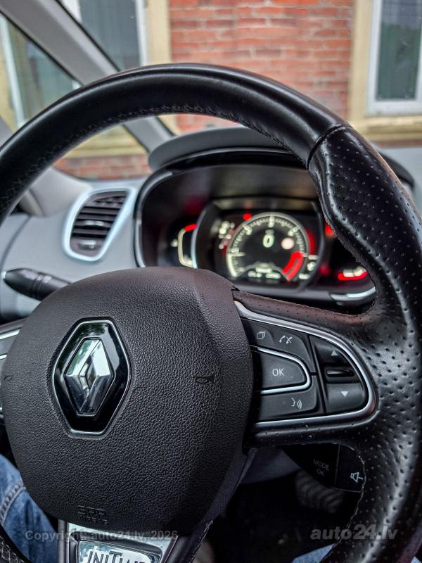 Melns Renault Espace 2017 Pērnava, ar dzinēja tilpumu 1.60 L un nobraukumu 180 tūkst. km par 12900 €, foto 7 vietnē AUTOMOTO.COM.LV
