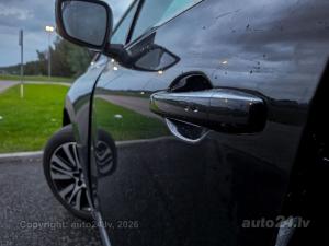 Melns Renault Espace 2017 Pērnava, ar dzinēja tilpumu 1.60 L un nobraukumu 180 tūkst. km par 12900 €, foto 25 vietnē AUTOMOTO.COM.LV