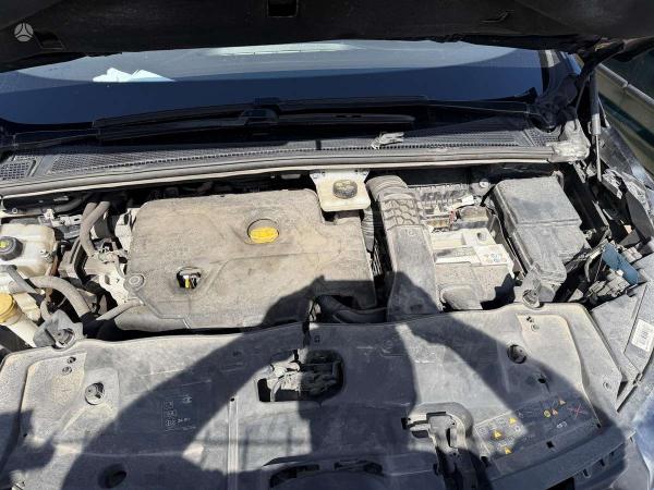 Black Renault Espace 2018 in Radviliskis, with an engine capacity of 1.60 L and mileage of 293 thousand km for 3300 €, photo 9 on AUTOMOTO.COM.LV