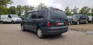 Black Renault Espace 2001 in Valmiera, with an engine capacity of 1.90 L and mileage of 392 thousand km for 1250 €, photo 6 on AUTOMOTO.COM.LV