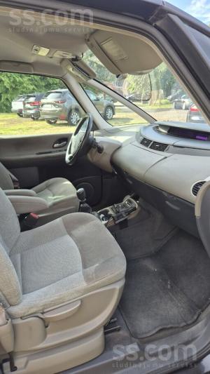 Melns Renault Espace 2004 Liepāja, ar dzinēja tilpumu 2.20 L un nobraukumu 260 tūkst. km par 1850 €, foto 8 vietnē AUTOMOTO.COM.LV