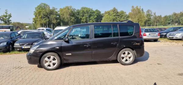 Melns Renault Espace 2004 Valmiera, ar dzinēja tilpumu 2.20 L un nobraukumu 259 tūkst. km par 1600 €, foto 5 vietnē AUTOMOTO.COM.LV