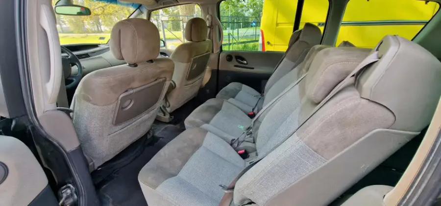 Melns Renault Espace 2004 Valmiera, ar dzinēja tilpumu 2.20 L un nobraukumu 259 tūkst. km par 1600 €, foto 11 vietnē AUTOMOTO.COM.LV