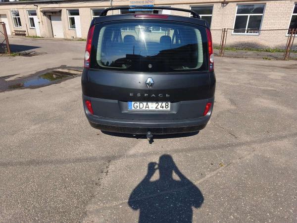 Black Renault Espace 2005 in Panevezys, with an engine capacity of 2.19 L and mileage of 370 thousand km for 500 €, photo 5 on AUTOMOTO.COM.LV