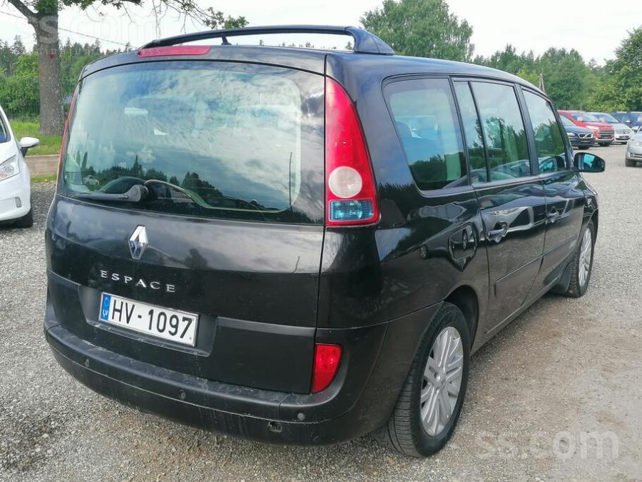 Black Renault Espace 2006 in Valmiera, with an engine capacity of 2.00 L and mileage of 285 thousand km for 3750 €, photo 5 on AUTOMOTO.COM.LV