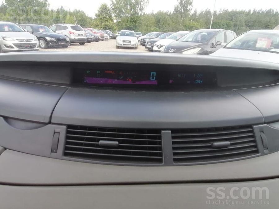 Black Renault Espace 2006 in Valmiera, with an engine capacity of 2.00 L and mileage of 285 thousand km for 3750 €, photo 10 on AUTOMOTO.COM.LV