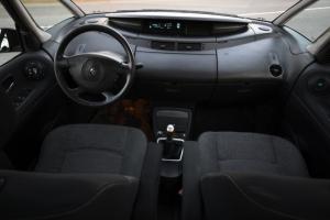 Black Renault Espace 2008 in Riga, with an engine capacity of 2.00 L and mileage of 336 thousand km for 2400 €, photo 9 on AUTOMOTO.COM.LV