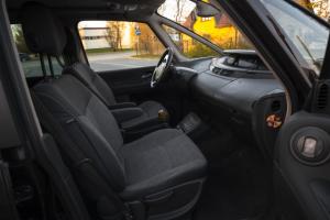 Black Renault Espace 2008 in Riga, with an engine capacity of 2.00 L and mileage of 336 thousand km for 2400 €, photo 14 on AUTOMOTO.COM.LV