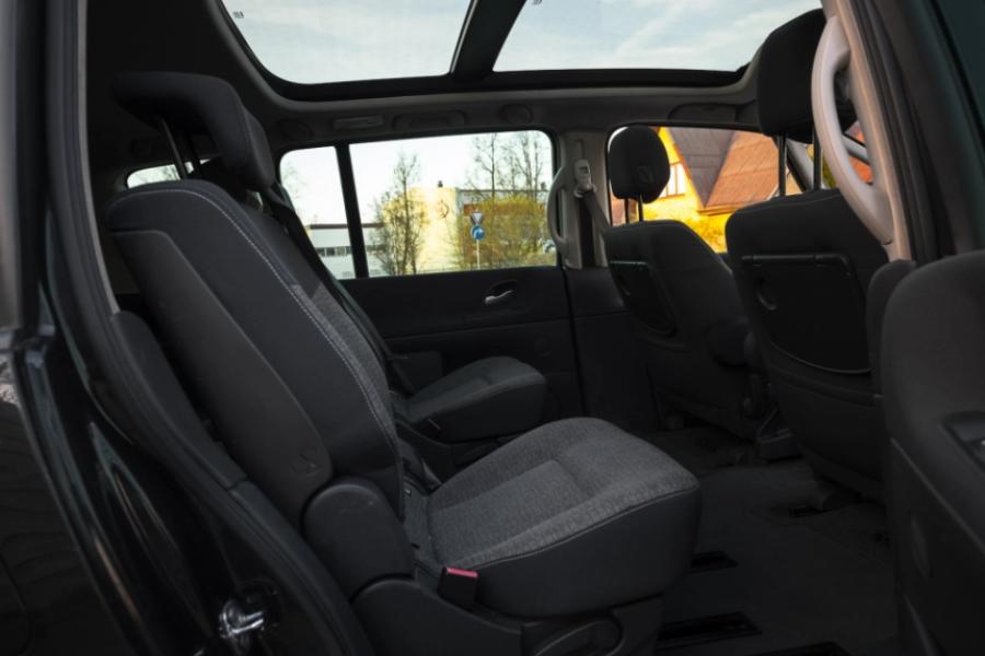 Black Renault Espace 2008 in Riga, with an engine capacity of 2.00 L and mileage of 336 thousand km for 2400 €, photo 16 on AUTOMOTO.COM.LV