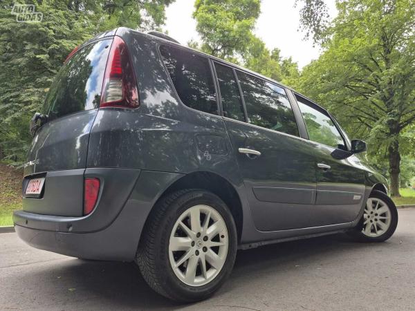 Melns Renault Espace 2009 Viļņa, ar dzinēja tilpumu 2.00 L un nobraukumu 290 tūkst. km par 2550 €, foto 4 vietnē AUTOMOTO.COM.LV