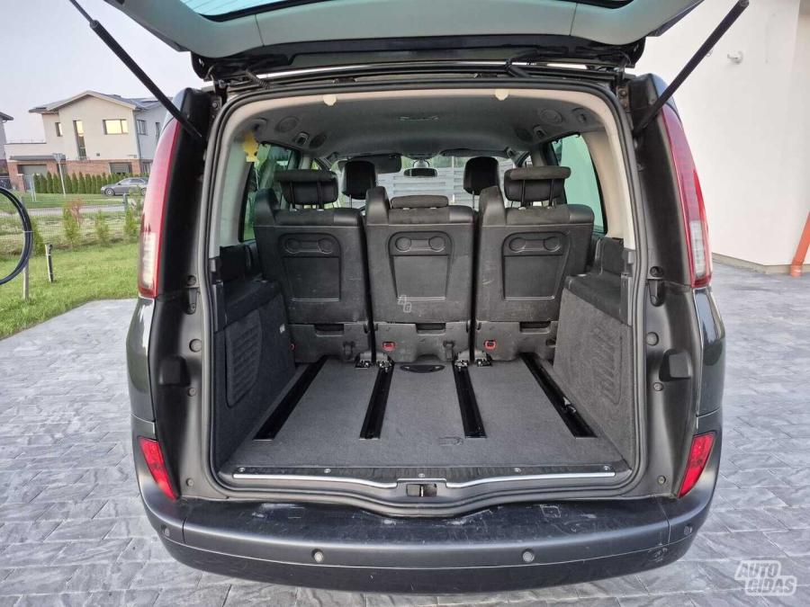 Black Renault Espace 2009 in Vilnius, with an engine capacity of 2.00 L and mileage of 290 thousand km for 2550 €, photo 11 on AUTOMOTO.COM.LV
