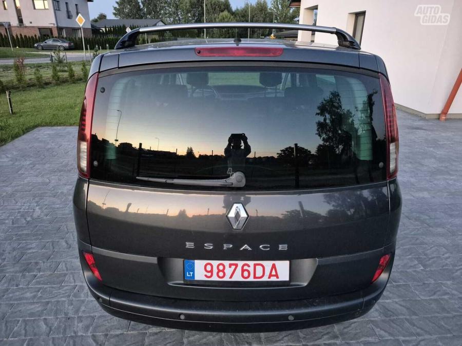 Black Renault Espace 2009 in Vilnius, with an engine capacity of 2.00 L and mileage of 290 thousand km for 2550 €, photo 12 on AUTOMOTO.COM.LV
