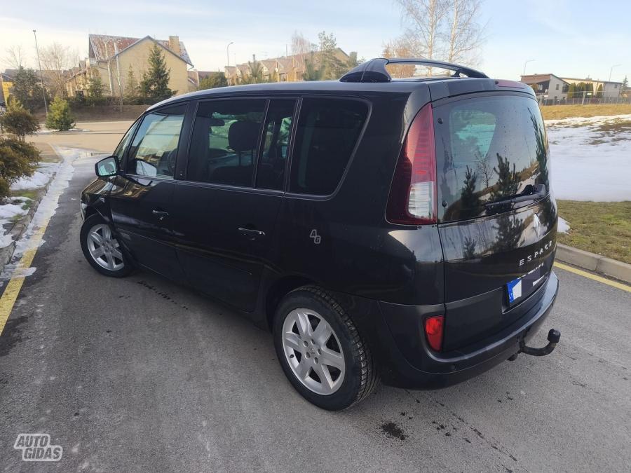 Melns Renault Espace 2010 Kauņa, ar dzinēja tilpumu 2.00 L un nobraukumu 194 tūkst. km par 3900 €, foto 4 vietnē AUTOMOTO.COM.LV