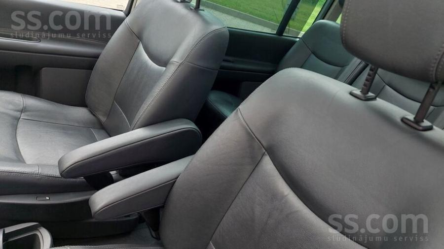 Melns Renault Espace 2010 Rīga, ar dzinēja tilpumu 2.00 L un nobraukumu 283 tūkst. km par 4950 €, foto 5 vietnē AUTOMOTO.COM.LV