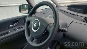 Melns Renault Espace 2010 Rīga, ar dzinēja tilpumu 2.00 L un nobraukumu 283 tūkst. km par 4950 €, foto 16 vietnē AUTOMOTO.COM.LV