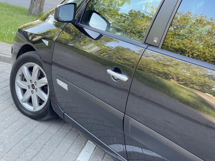 Melns Renault Espace 2011 Rīga, ar dzinēja tilpumu 2.00 L un nobraukumu 221 tūkst. km par 3900 €, foto 13 vietnē AUTOMOTO.COM.LV