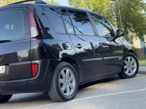 Melns Renault Espace 2011 Rīga, ar dzinēja tilpumu 2.00 L un nobraukumu 221 tūkst. km par 3900 €, foto 15 vietnē AUTOMOTO.COM.LV
